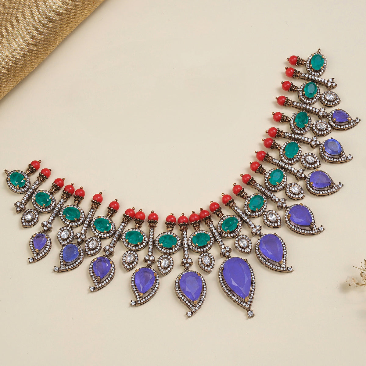 Victorian Short Necklace with Stone Leaf Design and Corals – Padmam